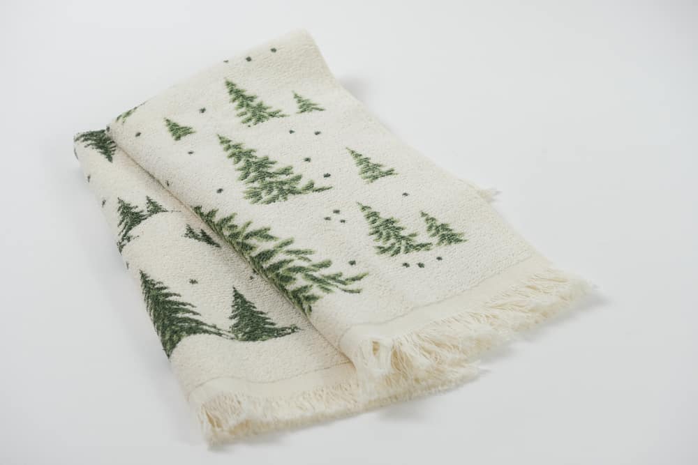 BalooWorld | christmas tree fingertip towel