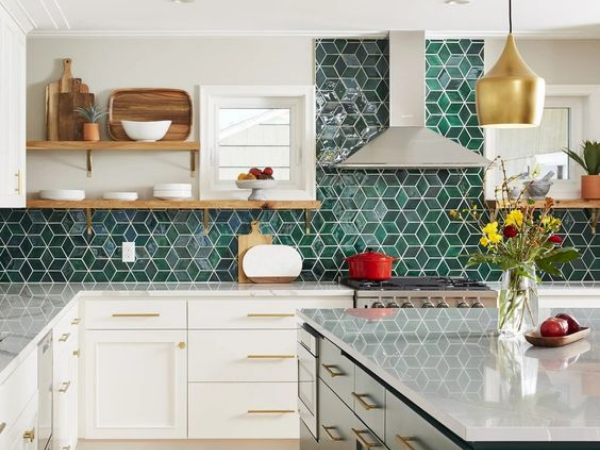 Using some kitchen decorations to make your space more wonderful!
